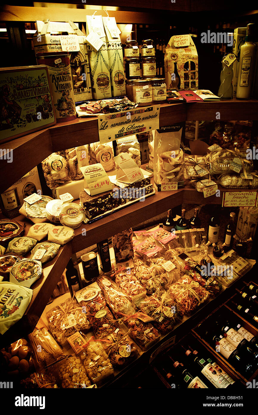 Grocery store siena italy hi-res stock photography and images - Alamy