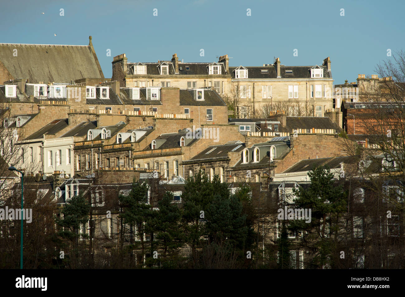 Scottish terrace houses hi-res stock photography and images - Alamy