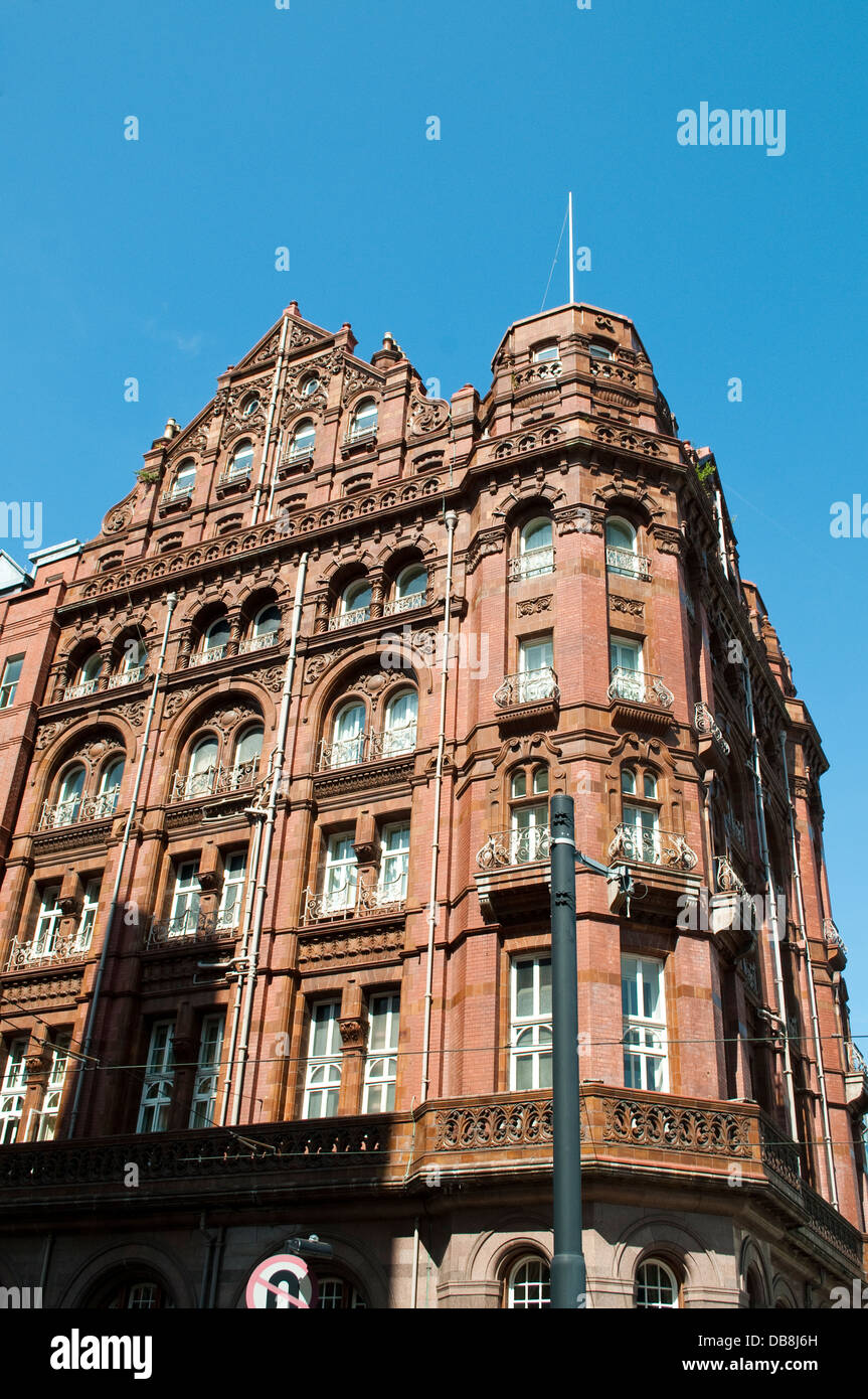 Manchester architecture exterior hi-res stock photography and images ...