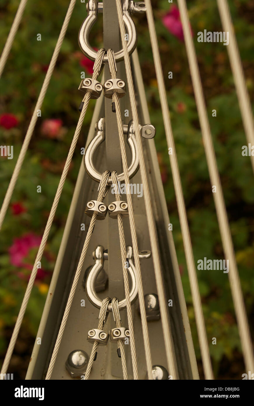 Steel cables hi-res stock photography and images - Alamy