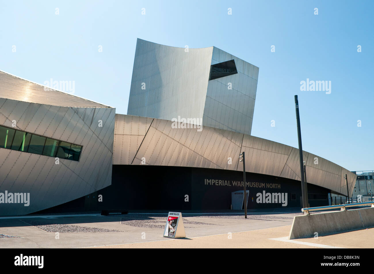 Manchester imperial war museum hi-res stock photography and images - Alamy