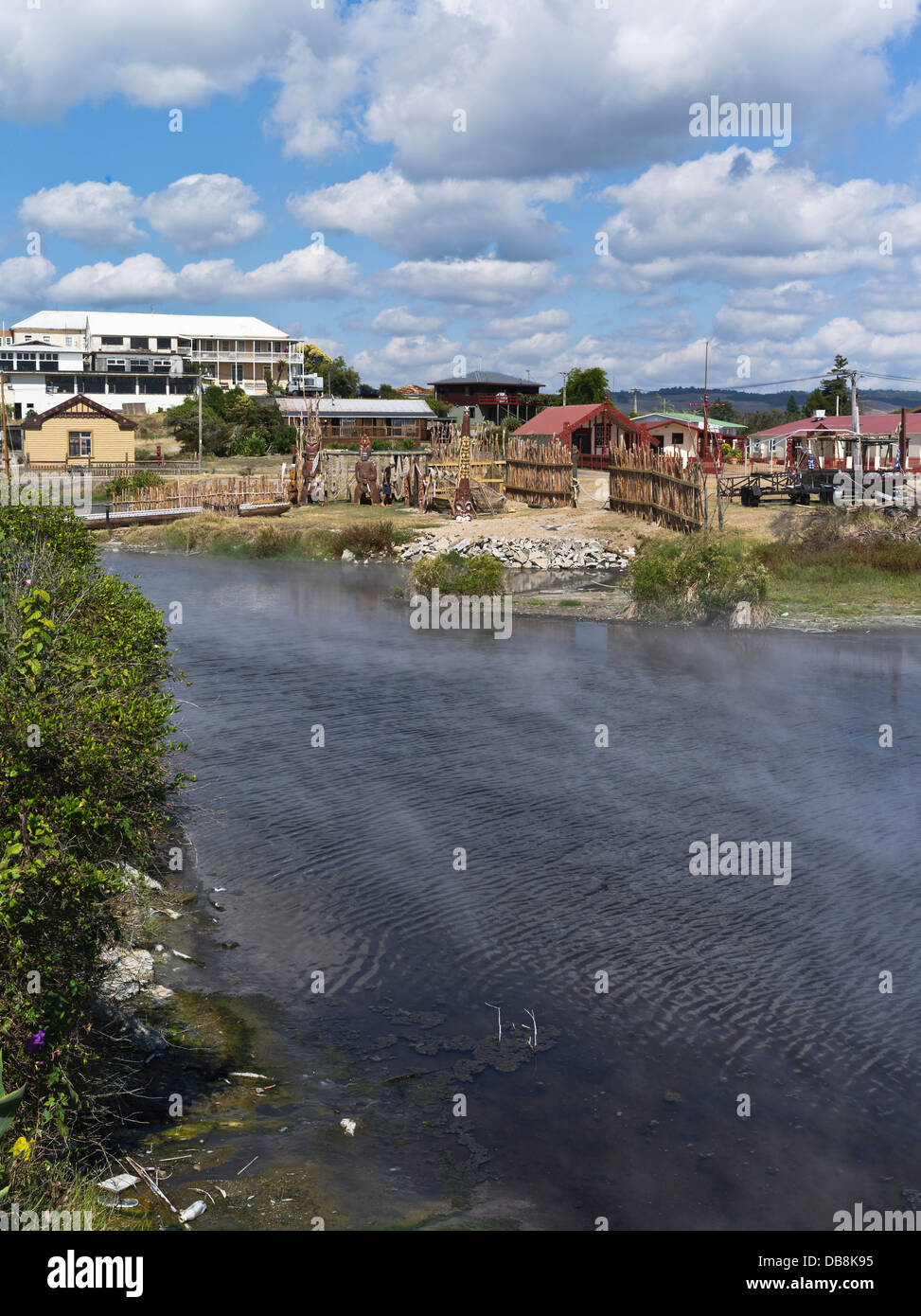 dh River Utuhina ROTORUA OHINEMUTU NEW ZEALAND Maori village steaming ...