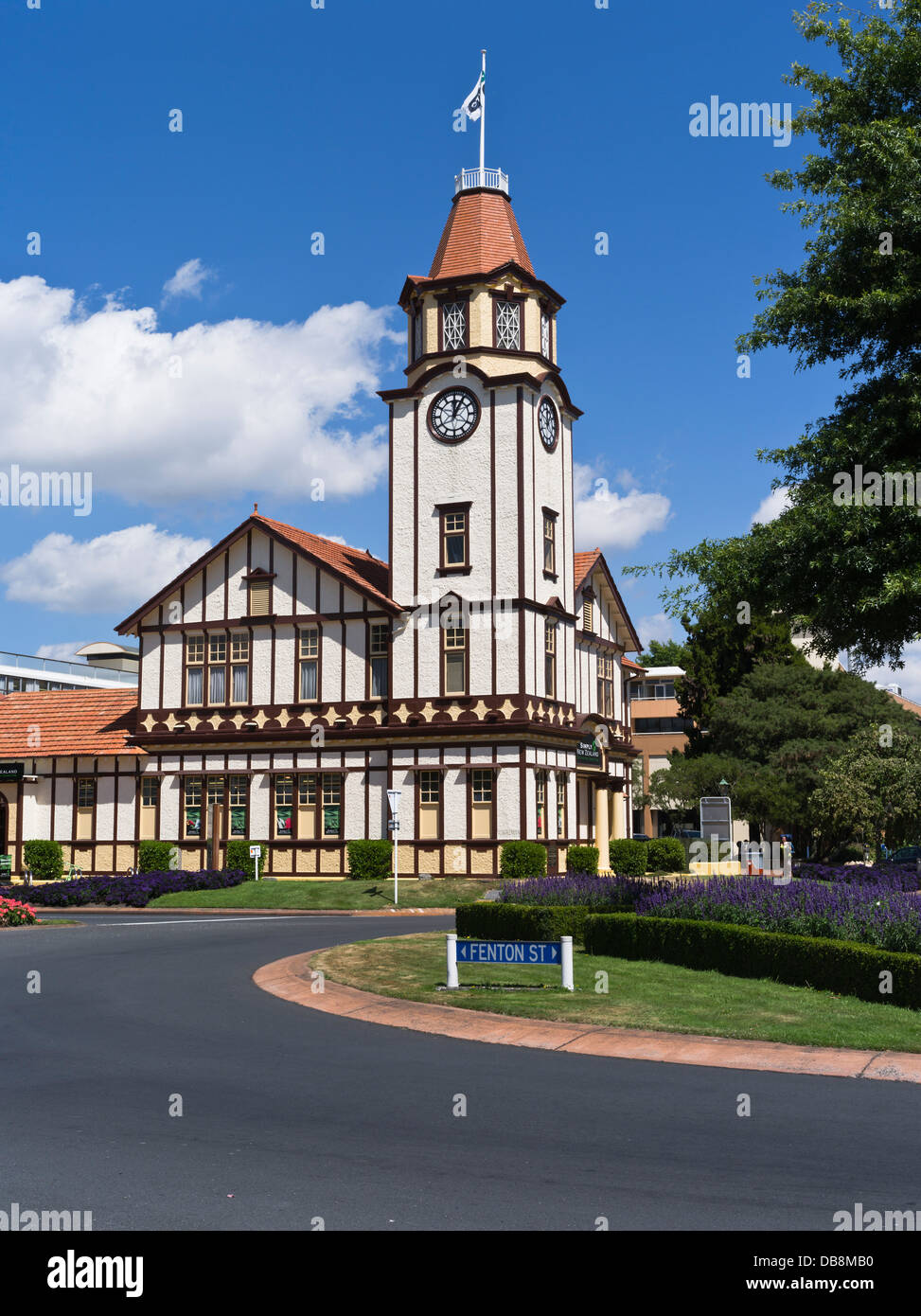 dh ROTORUA NEW ZEALAND Old Post Office building memorial clock tower ...