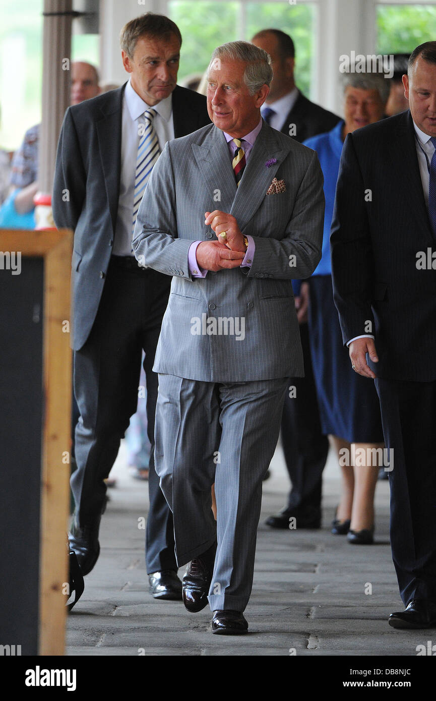 Hrh king charles in garden hi-res stock photography and images - Alamy
