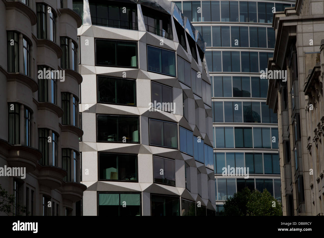 Building moorgate hi-res stock photography and images - Alamy