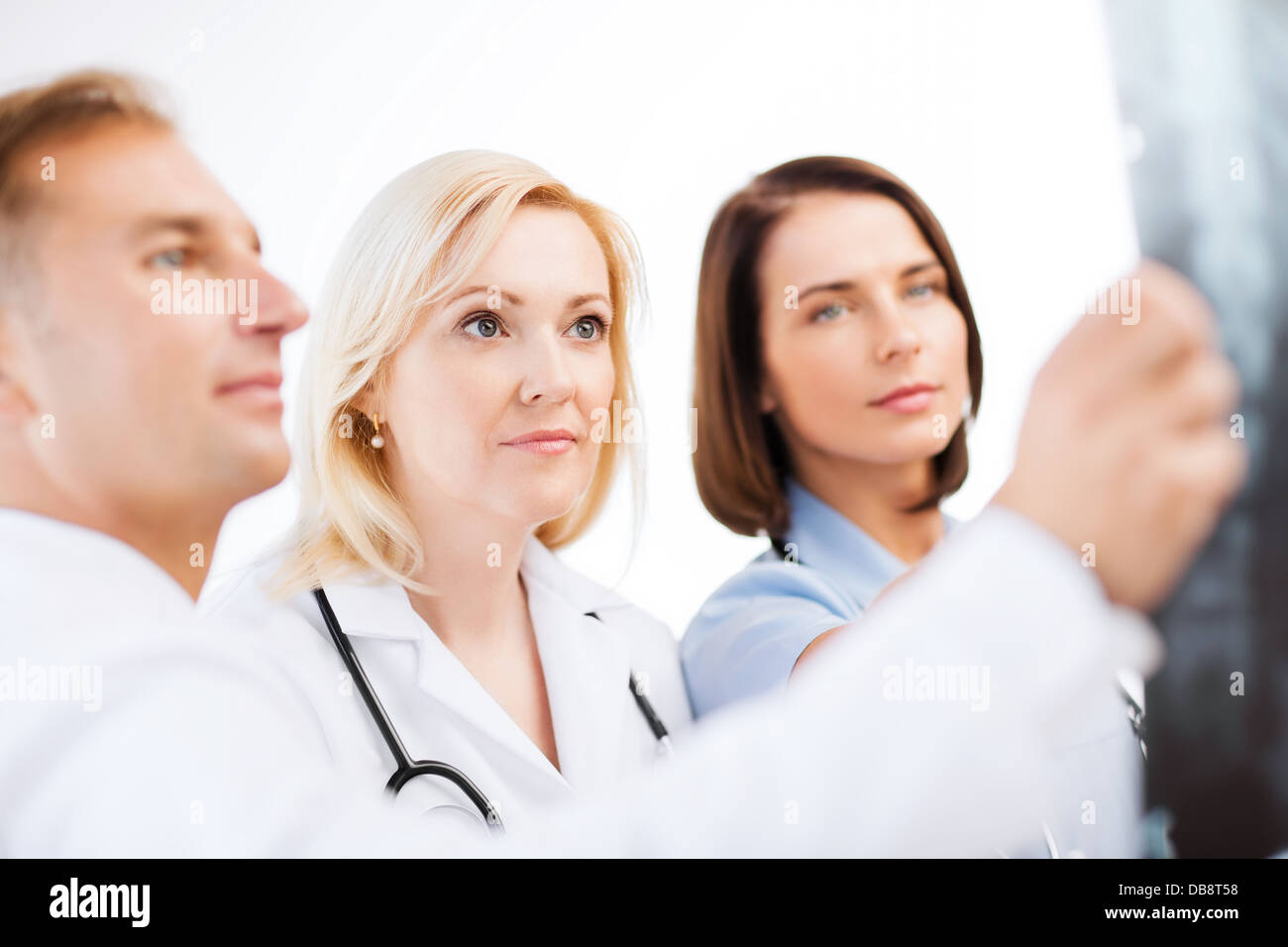 doctors looking at x-ray Stock Photo - Alamy