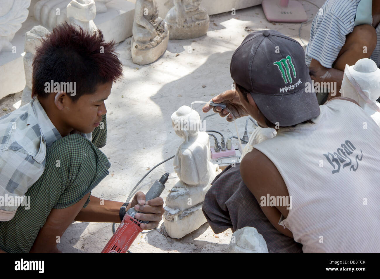 Statue of a working man hi-res stock photography and images - Alamy