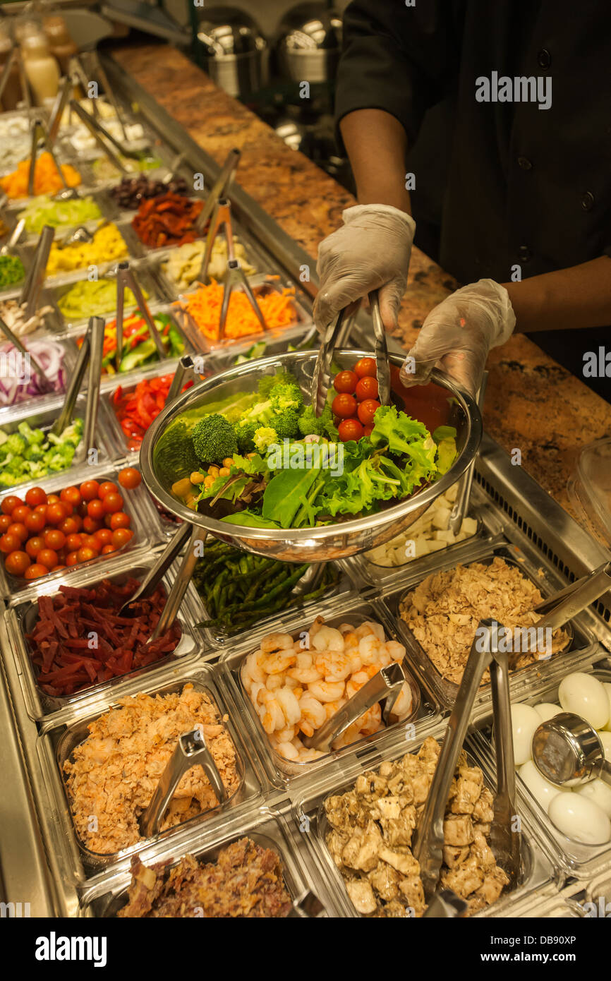 Custom made salads at the Fairway supermarket in the Chelsea ...