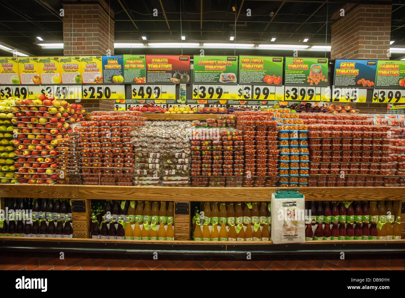 Produce at the Fairway supermarket in the Chelsea neighborhood of New ...