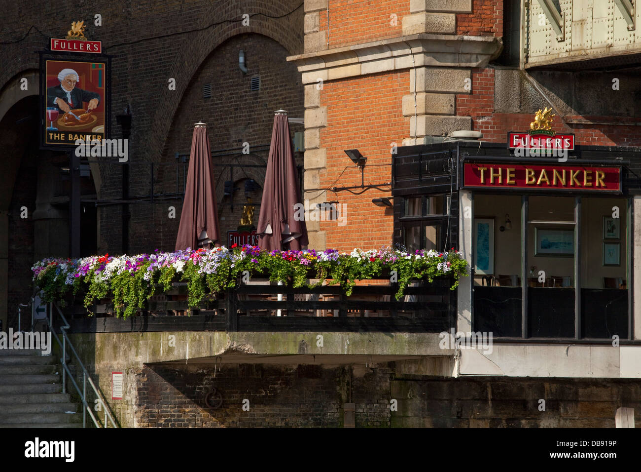 Banker pub hi-res stock photography and images - Alamy