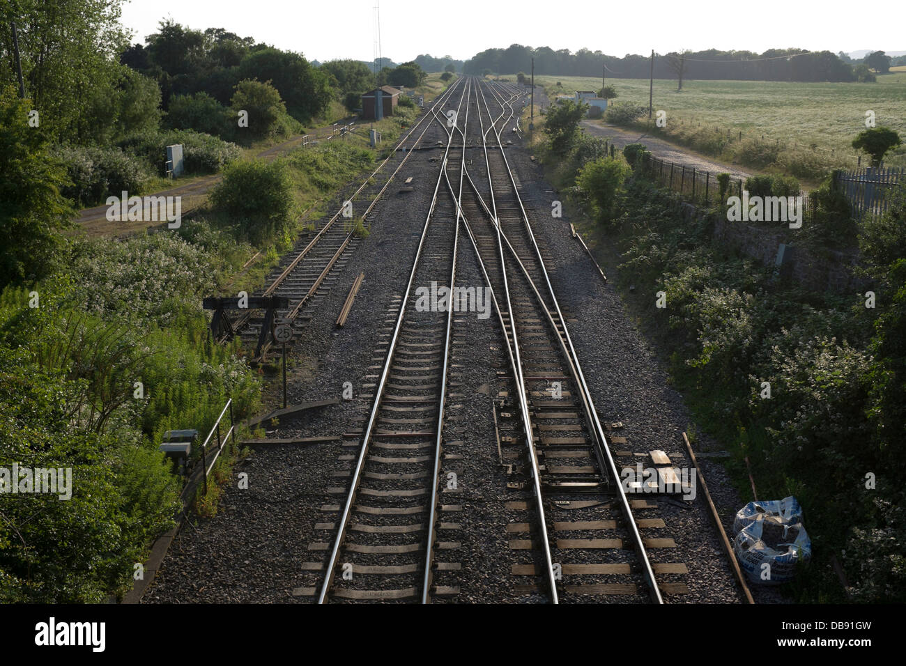 English railway tracks hi-res stock photography and images - Alamy