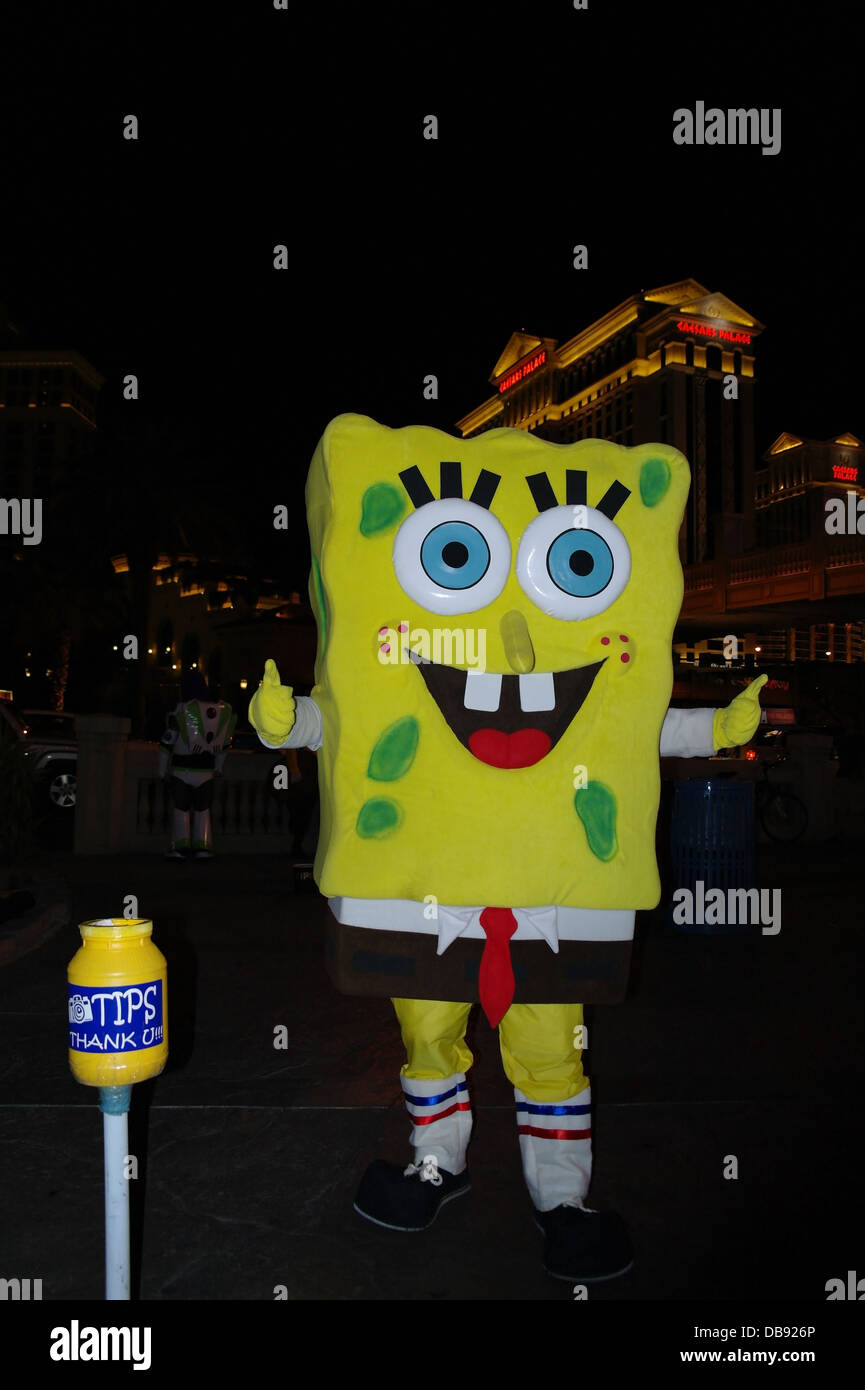 Flashlight night portrait, towards Caesar's Palace, street entertainer ...