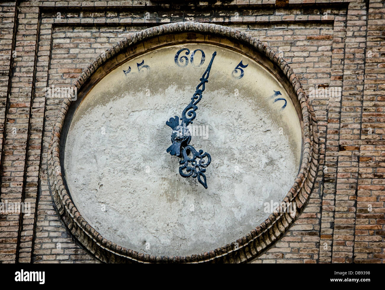 Turret clock hi-res stock photography and images - Alamy