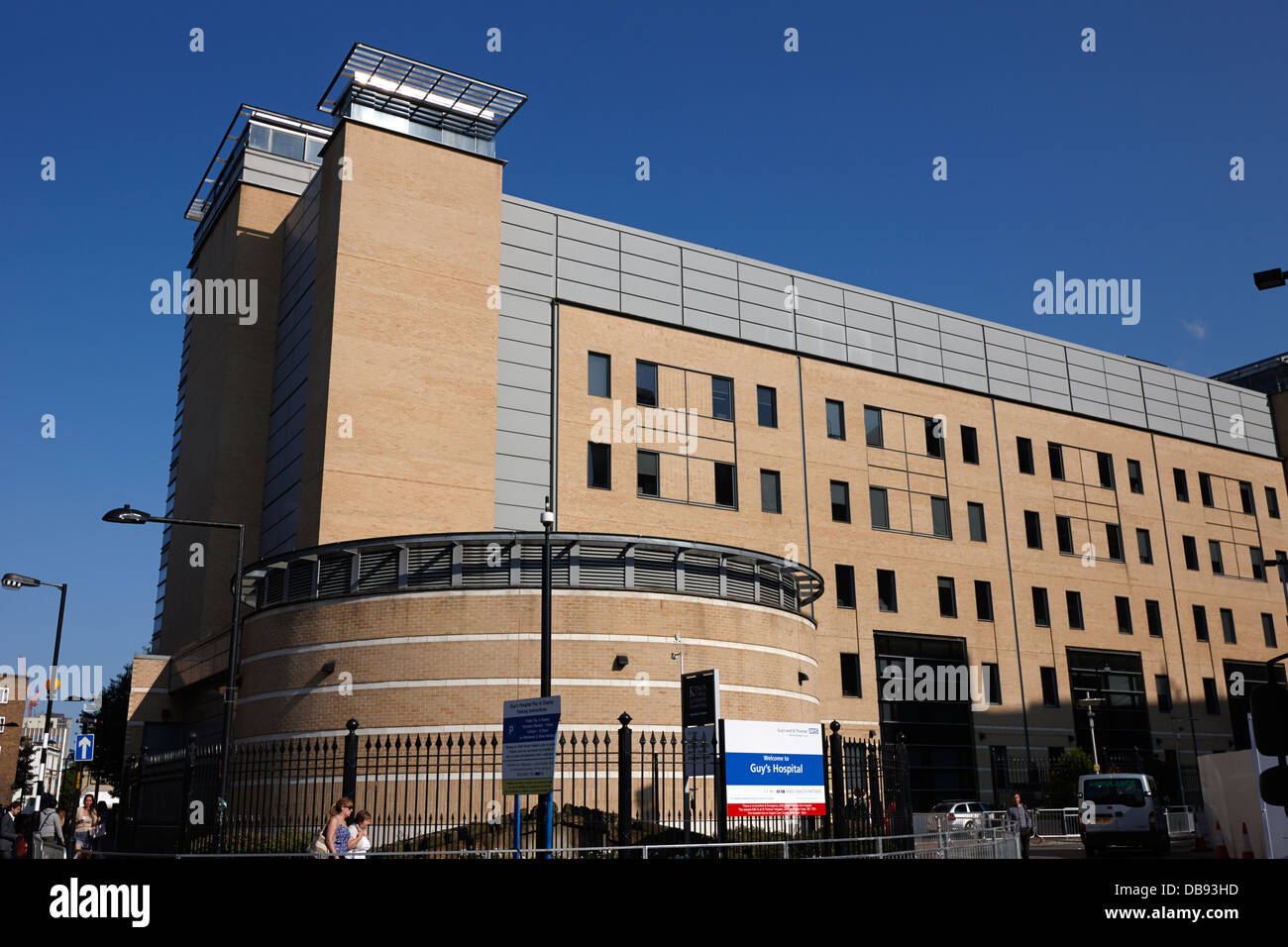 Guys and st thomas nhs foundation trust hi-res stock photography and ...
