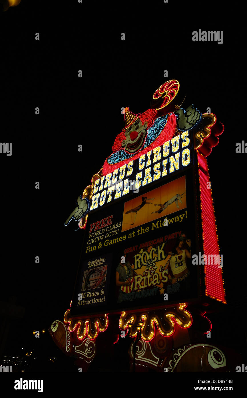 Circus circus neon clown sign hi-res stock photography and images - Alamy