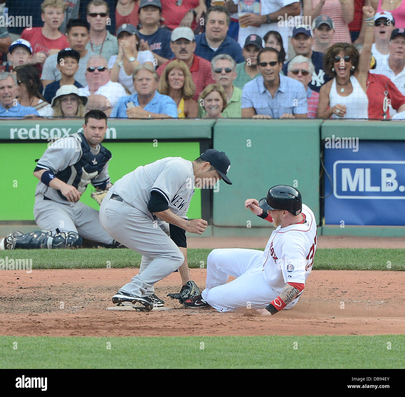 (R-L) Mike Carp (Red Sox), Hiroki Kuroda, Chris Stewart (Yankees), JULY ...