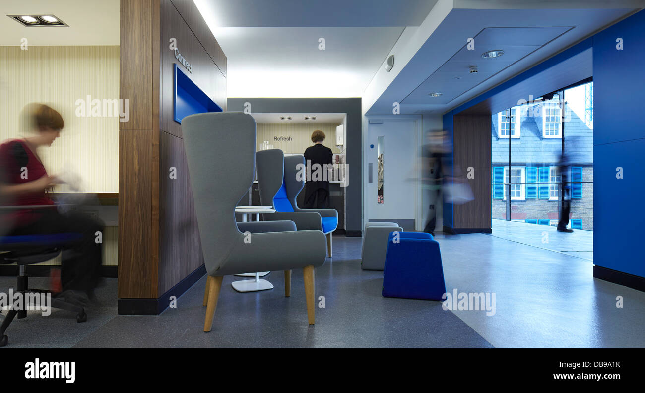 Royal College of Nursing, London, United Kingdom. Architect: Bisset ...