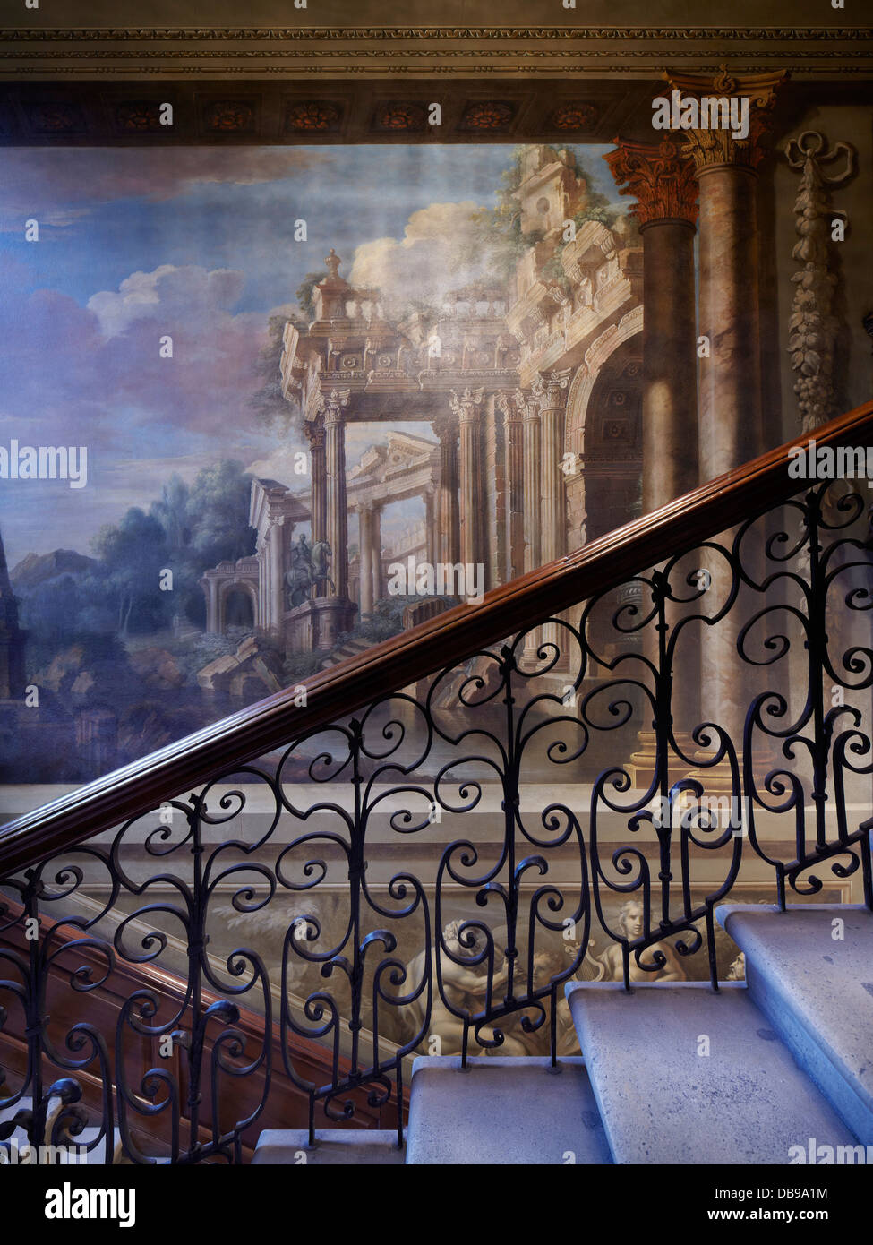 Royal College of Nursing, London, United Kingdom. Architect: Bisset ...