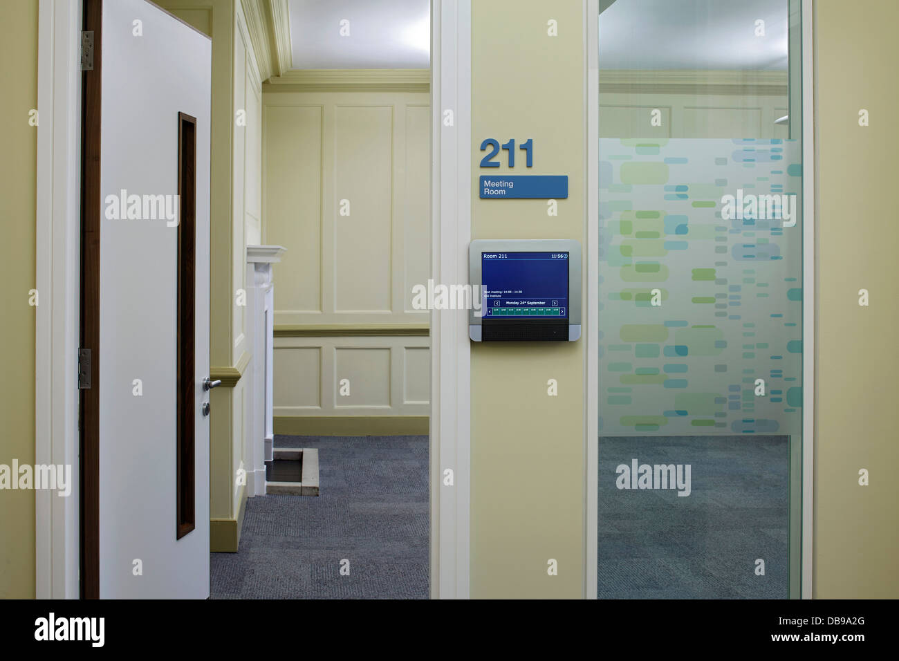 Royal College of Nursing, London, United Kingdom. Architect: Bisset ...
