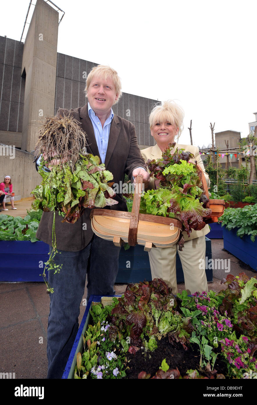 Mayor Boris Johnson and Barbara Windsor The Mayor of London and his ...
