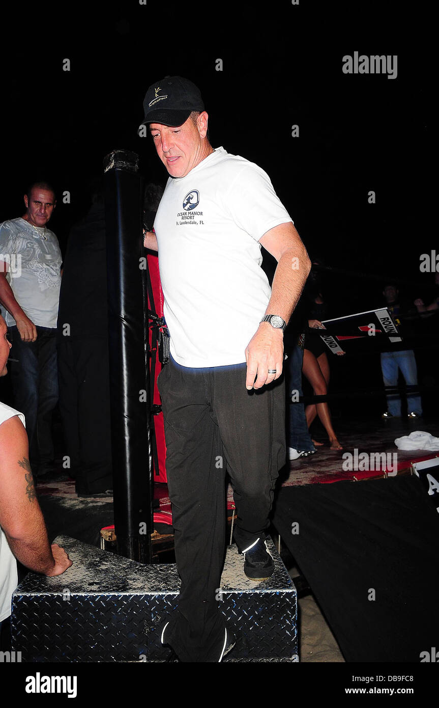 Michael Lohan at the Celebrity Boxing Match featuring Michael Lohan and ...