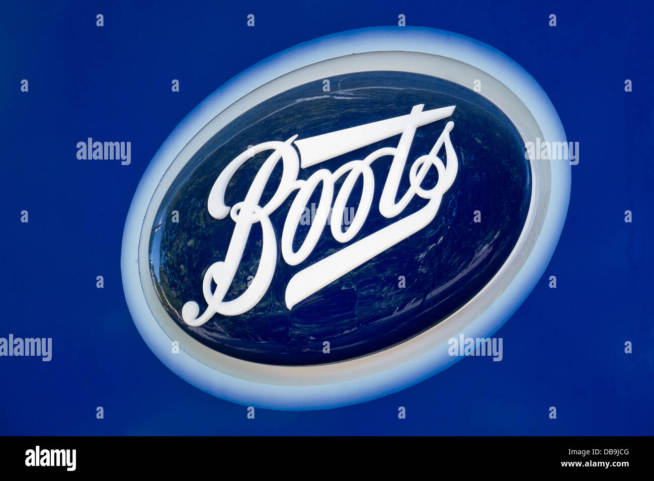 Boots the chemists hi-res stock photography and images - Alamy