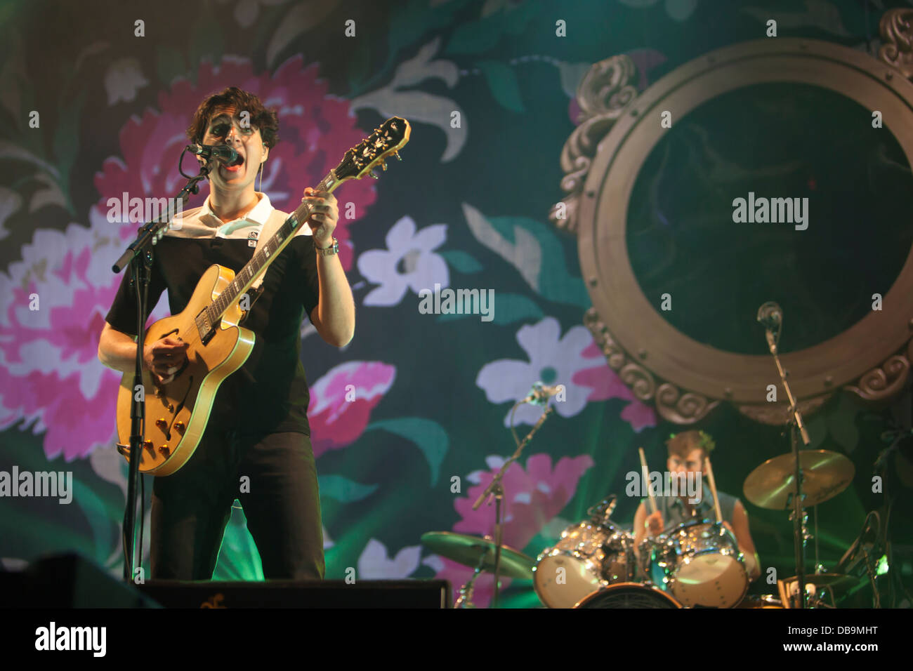 Vampire weekend band hi-res stock photography and images - Alamy