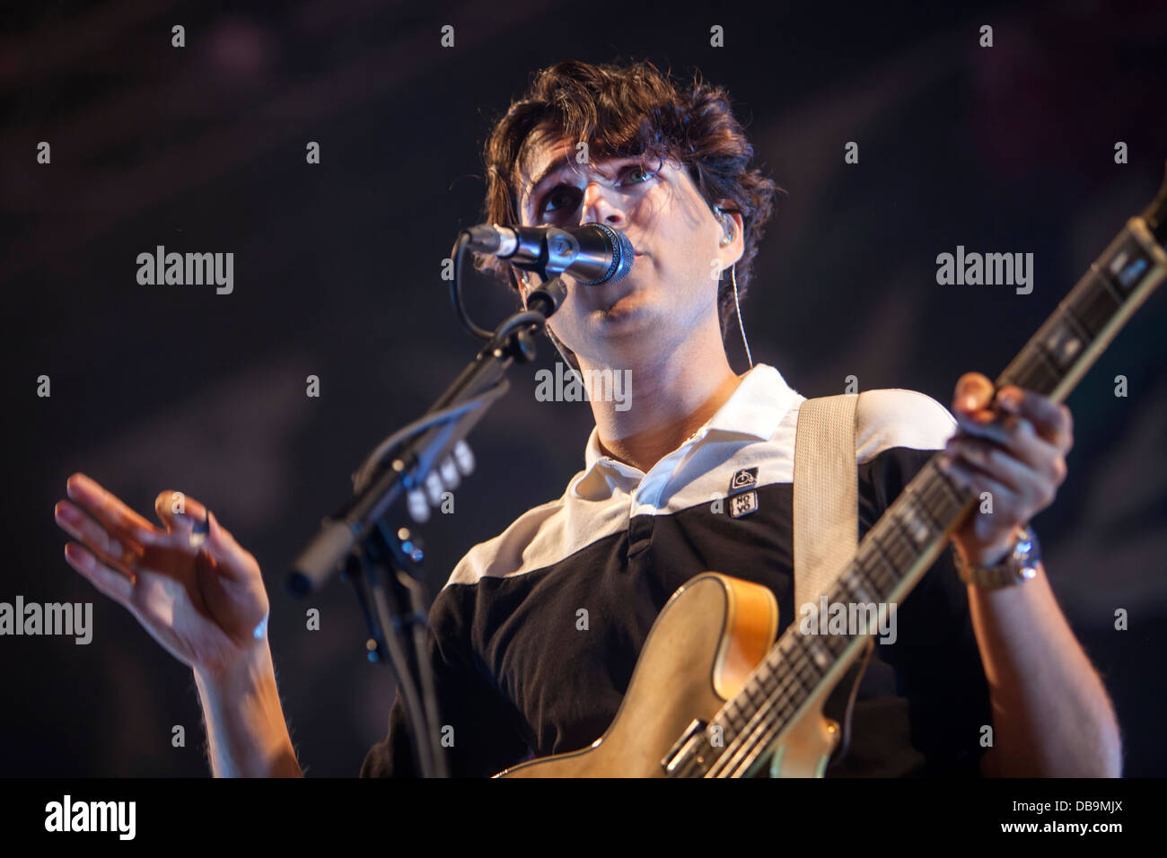 Vampire weekend band hi-res stock photography and images - Alamy