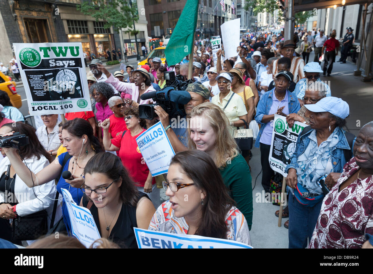 Transit workers union rally in New York Stock Photo - Alamy