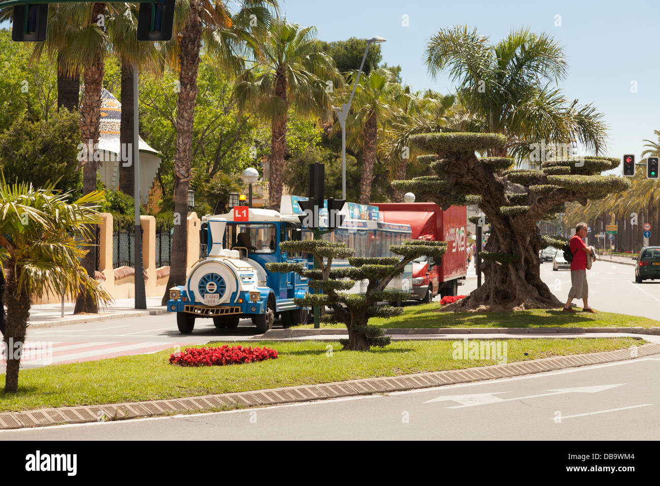 Mini bus mini bus hi-res stock photography and images - Alamy