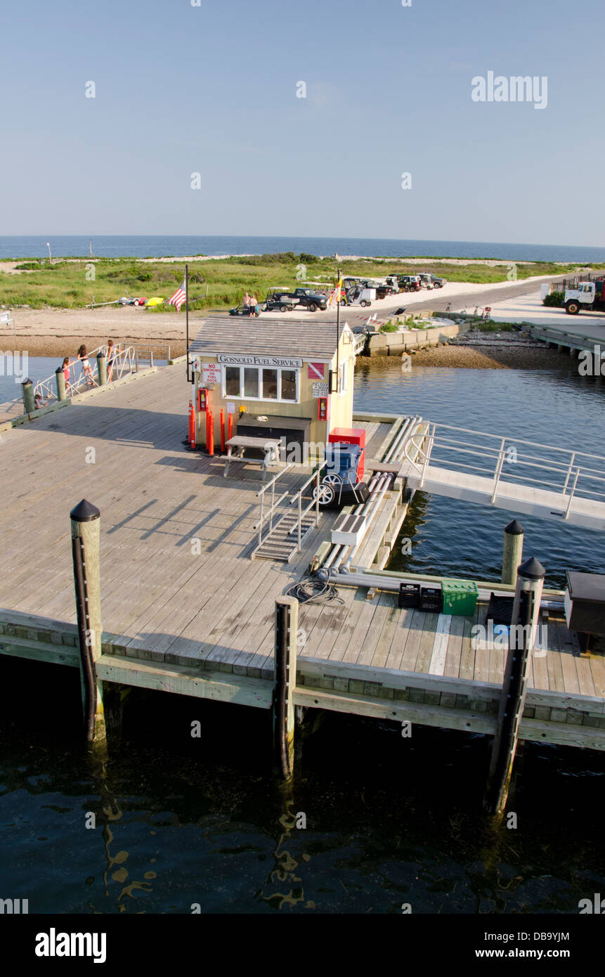 Cuttyhunk harbor hi-res stock photography and images - Alamy