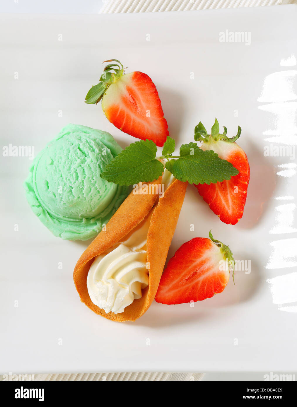 Ice ear hi-res stock photography and images - Alamy