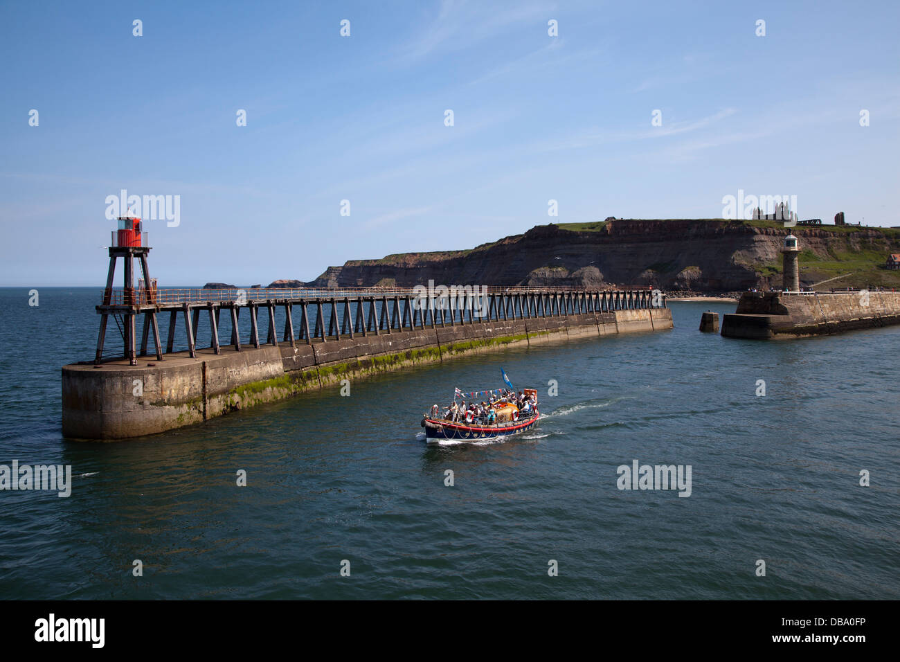 Whitby life boat hi-res stock photography and images - Alamy