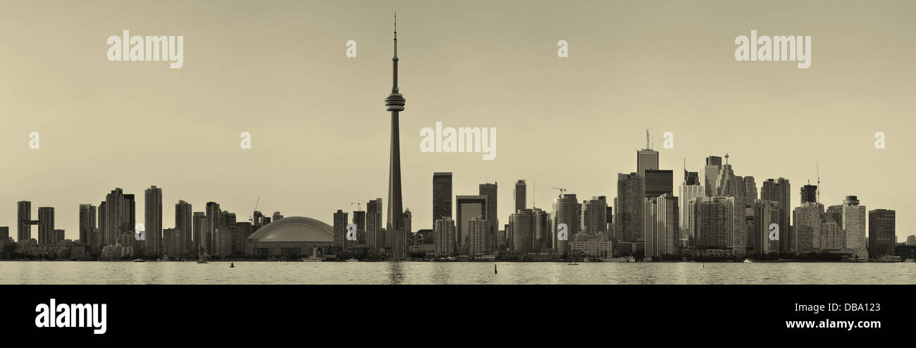 Toronto skyline black and white hi-res stock photography and images - Alamy