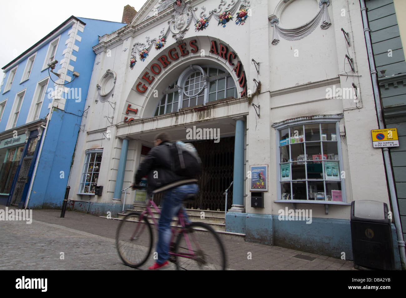 St georges arcade falmouth hi-res stock photography and images - Alamy