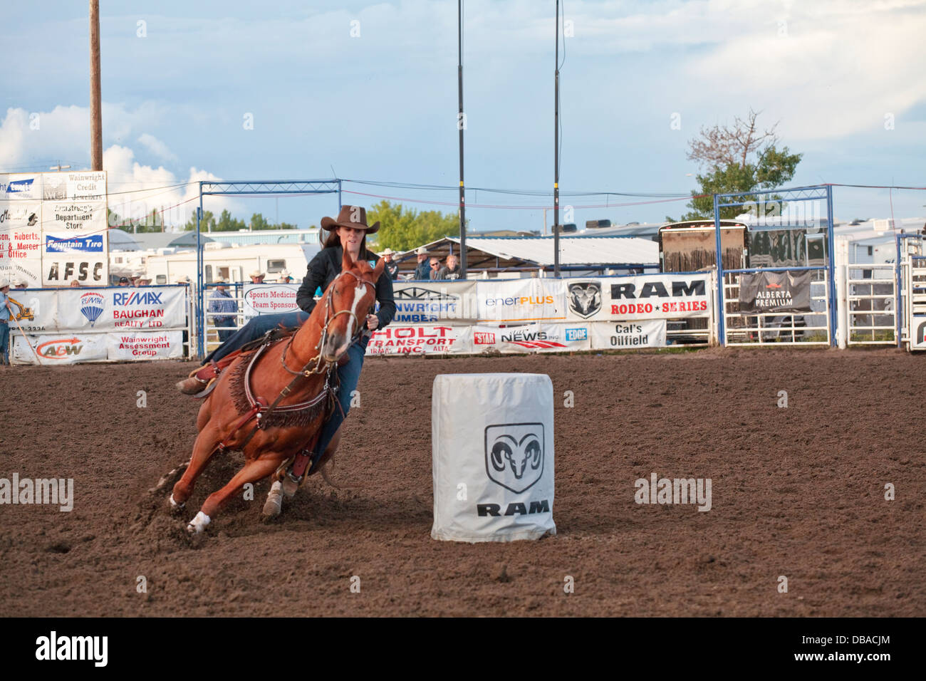Cowgirls barrel racing hi-res stock photography and images - Alamy