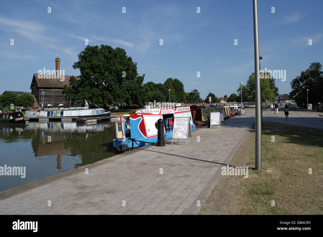 The Canal Wharf in Stratford Upon Avon England, Bancroft basin, british ...