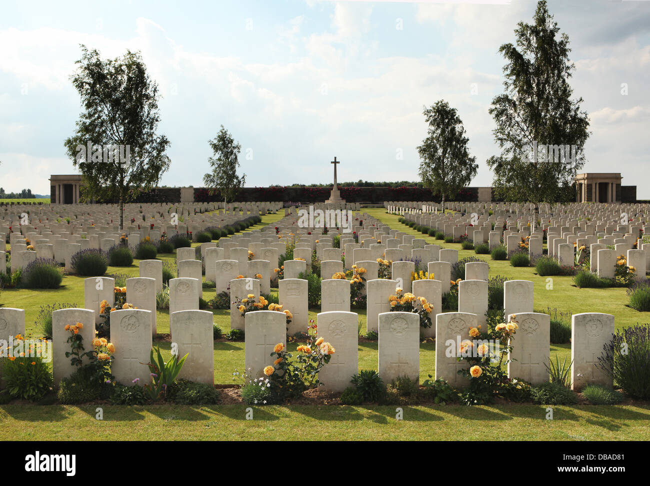 Commonwealth ww1 cemetery hi-res stock photography and images - Alamy