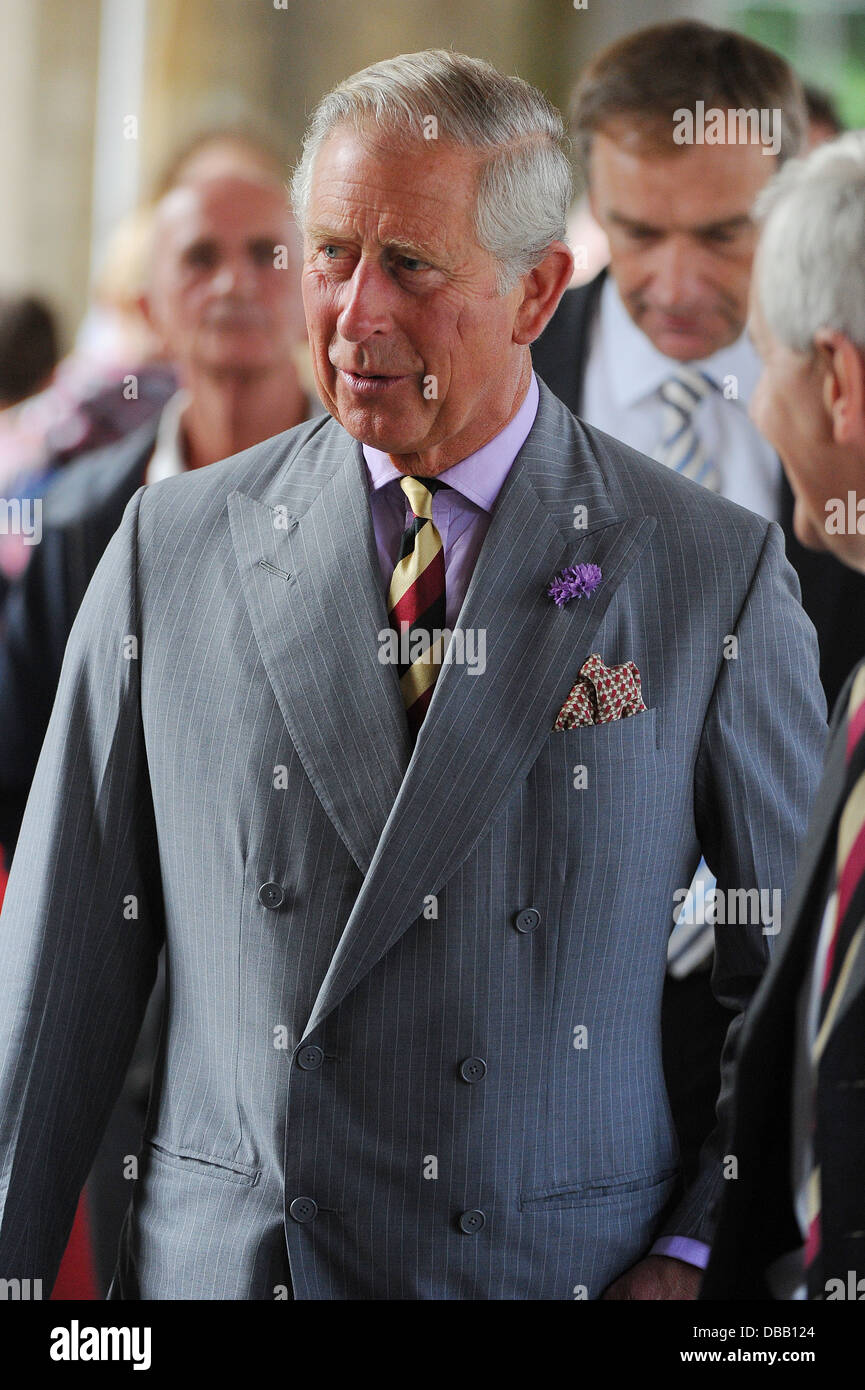 Hrh king charles in garden hi-res stock photography and images - Alamy