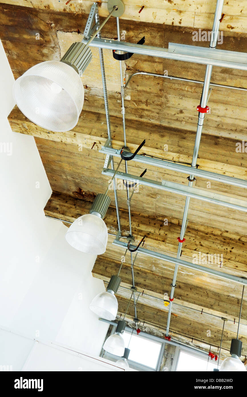 Tube Exposed Ceiling Lighting