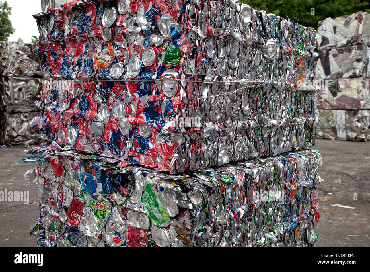Bales Of Aluminum Cans High Resolution Stock Photography and Images - Alamy