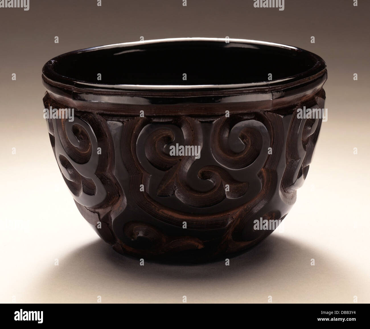 This Japanese tea bowl, known as a Chawan, features a distinctive sword ...