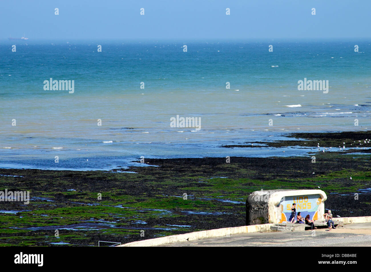 Lido Sands Margate Kent Stock Photo - Alamy