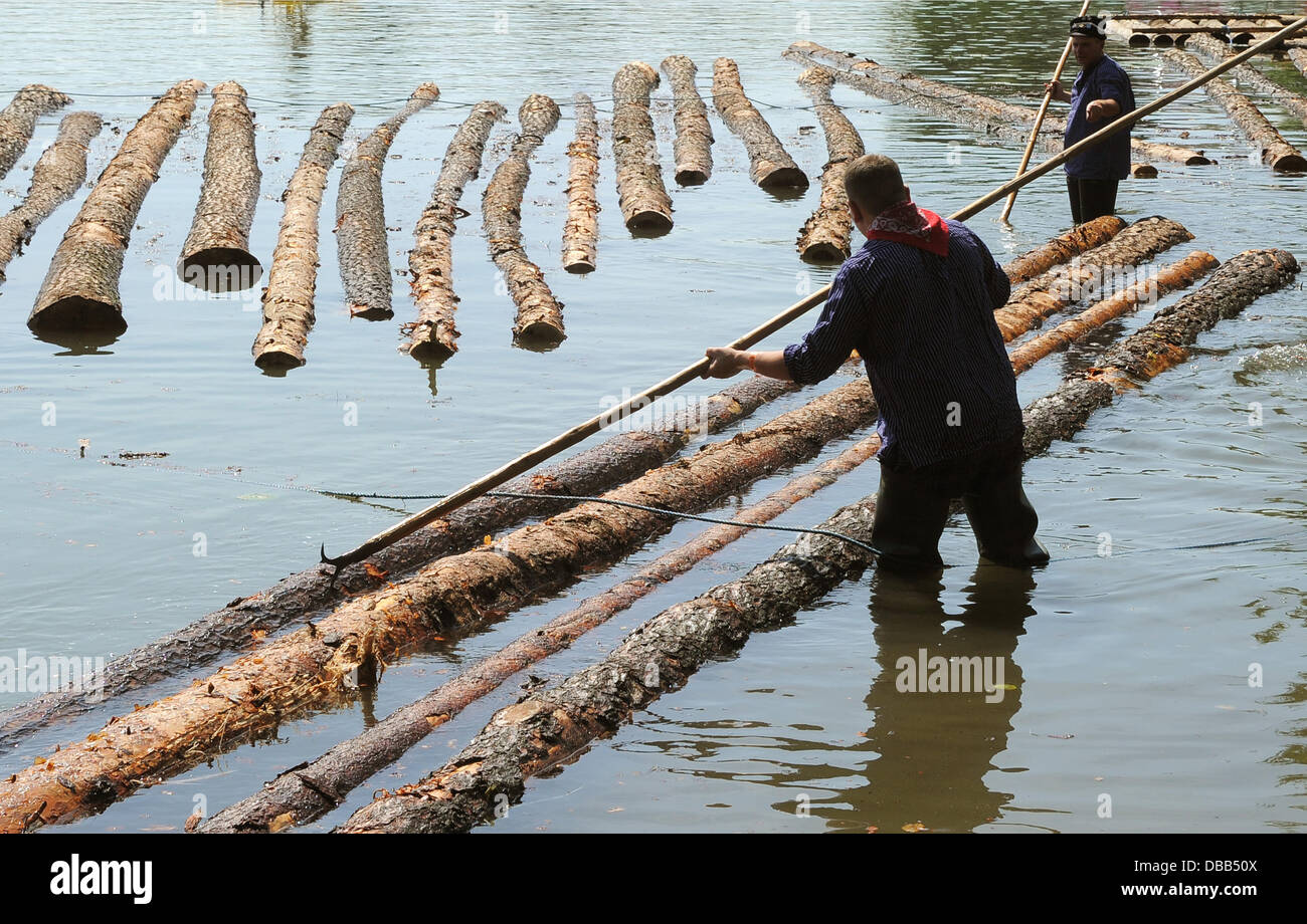 Log rafting hi-res stock photography and images - Alamy