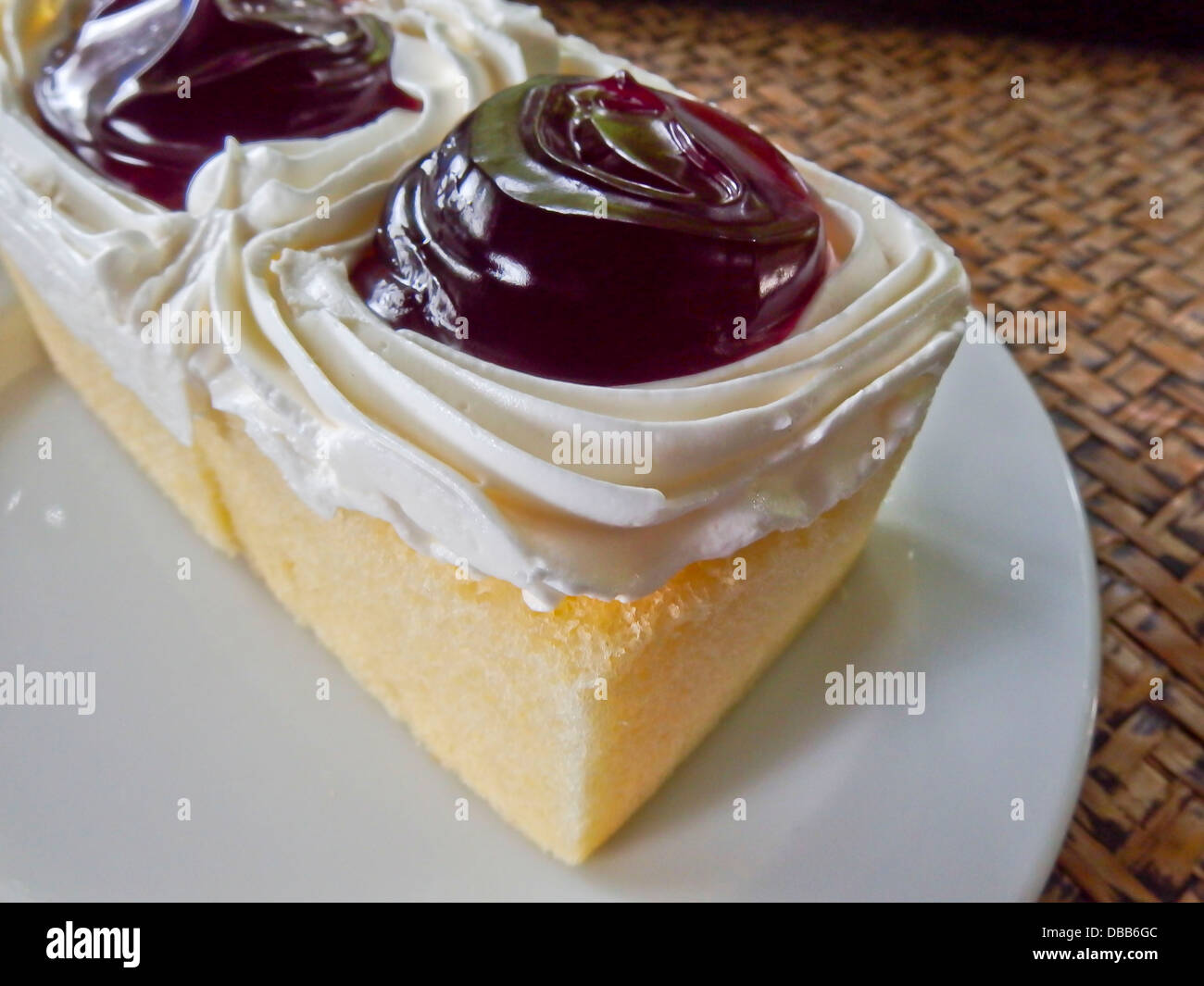Square cake hi-res stock photography and images - Alamy