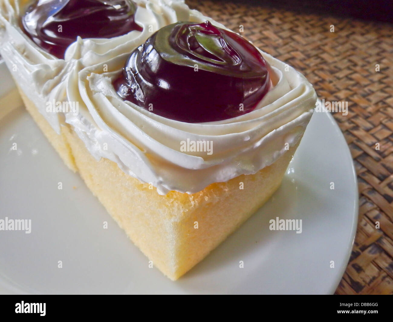 Square cake hi-res stock photography and images - Alamy