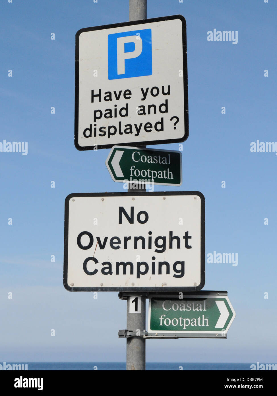 No overnight camping sign hi-res stock photography and images - Alamy