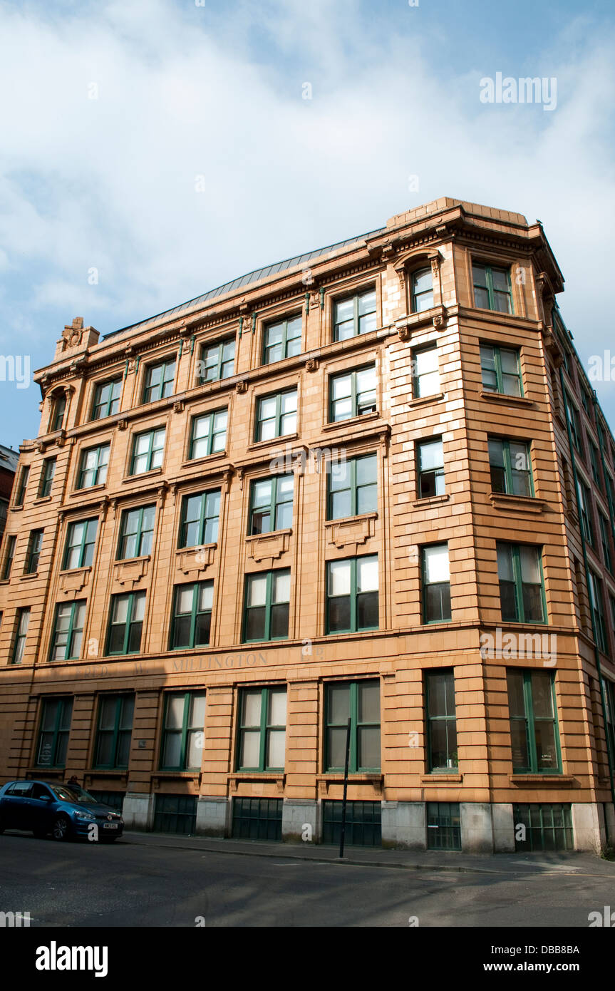 Sandstone house exterior hi-res stock photography and images - Alamy