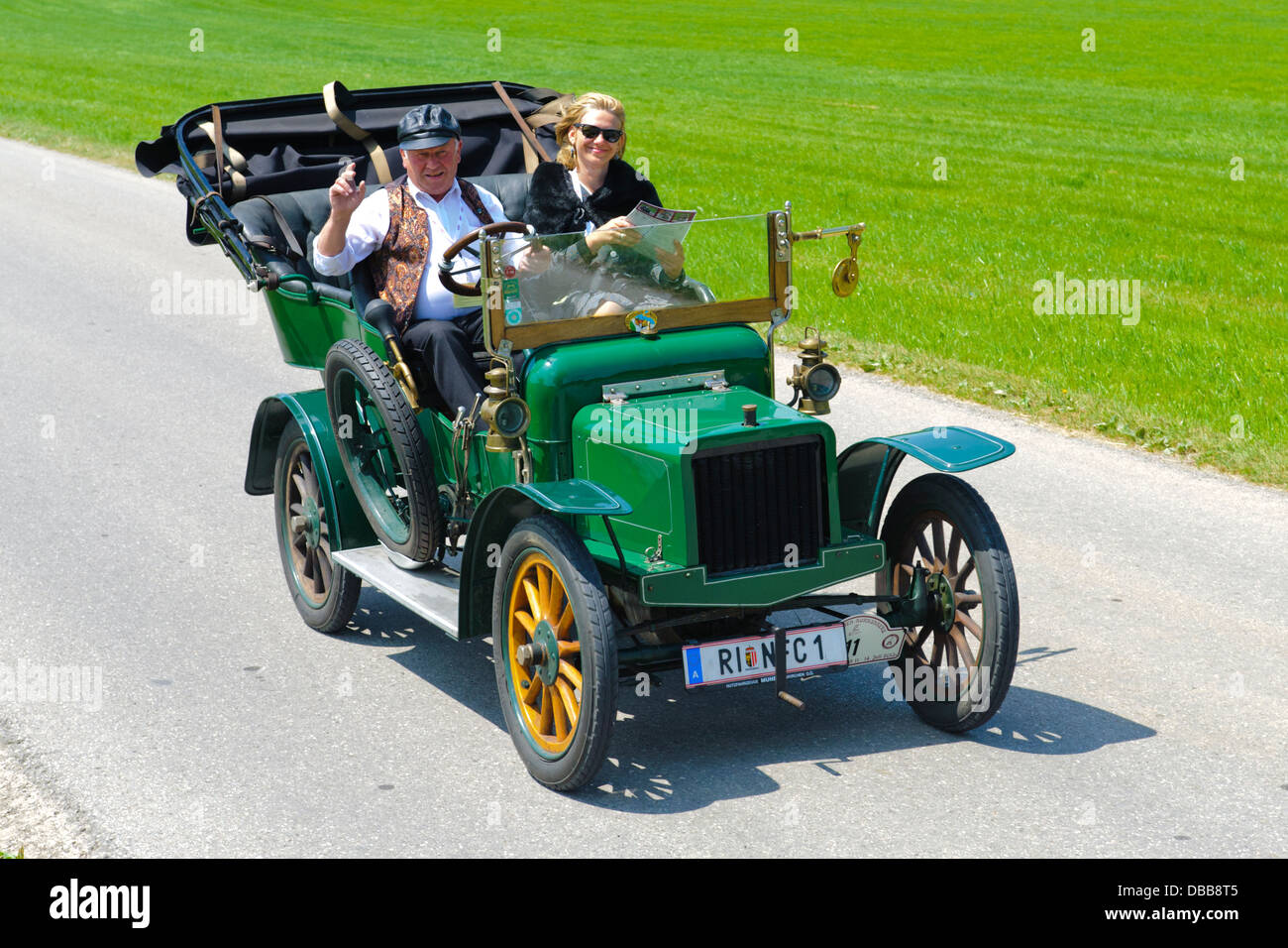 Oldtimer rallye for at least 80 years old antique cars with Rover 8HP ...