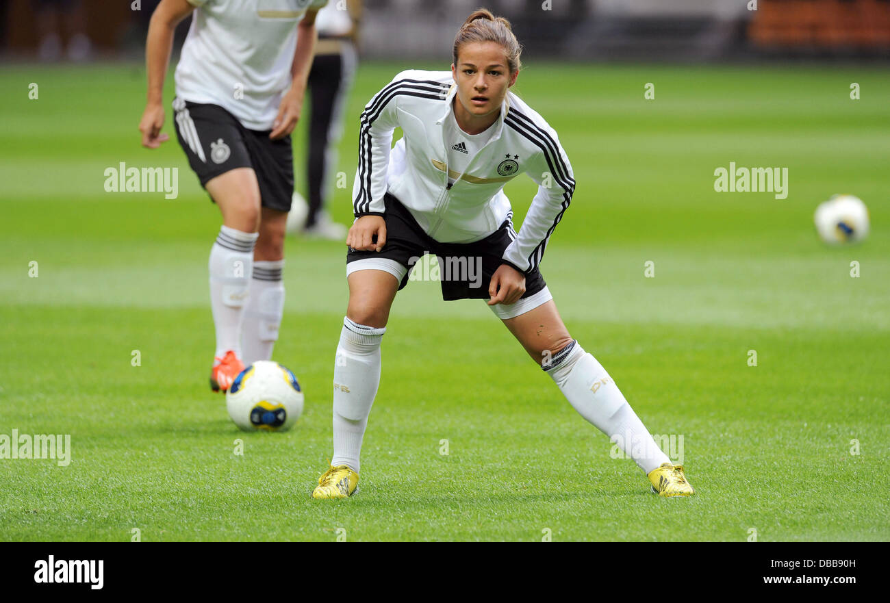 Solnar, Sweden. 27th July, 2013. Germany's Lena Lotzen stretches before ...